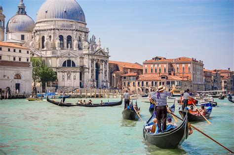 Venice Set To Introduce An Entry Fee And Booking System For Tourists