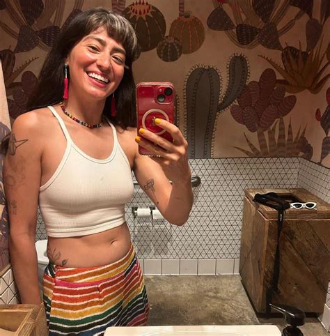 Melissa Villasenor Rpics