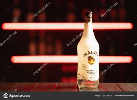 Kiev Ukraine 2019 Malibu Rum Flavored Rum Based Liqueur Made — Stock