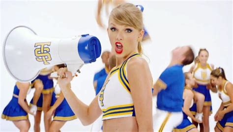 Taylor Swifts Outtakes Fra Shake It Off Film Og Musikk