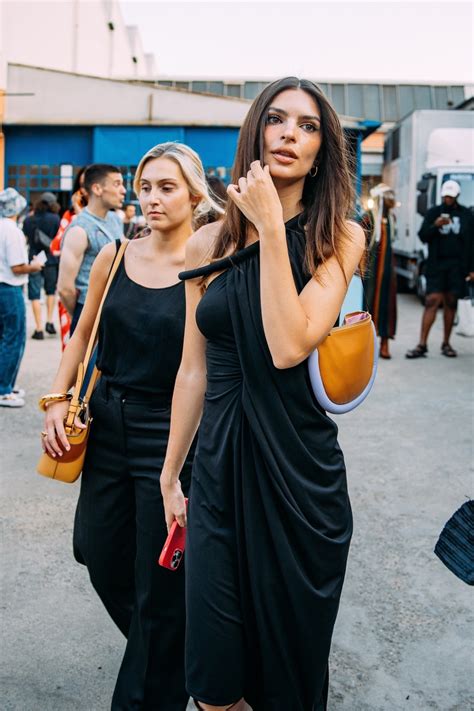 FASHION HAS SEX WITH ART Photo FASHION HAS SEX WITH ART Photo