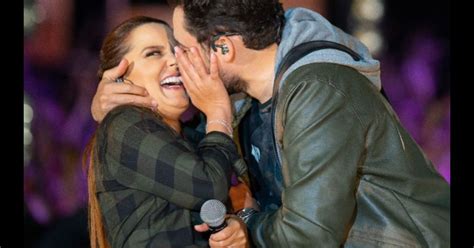 Maiara Dupla De Maraisa Posta Foto De Beijo No Namorado Fernando Zor