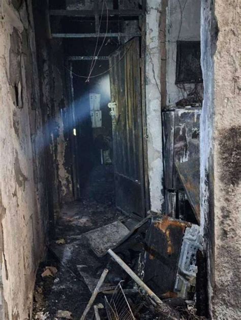 Jleeb Firefighters Put Out A Fire In An Arab House Kuwait Local News