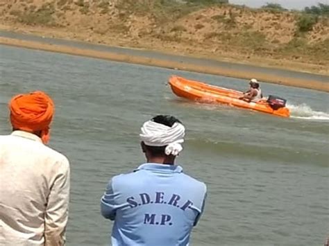 Working In Sand Company In Sakhni Dabra दतिया का युवक सिंध नदी में