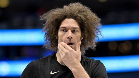 Robin Lopez Sends Great Message After Being Traded