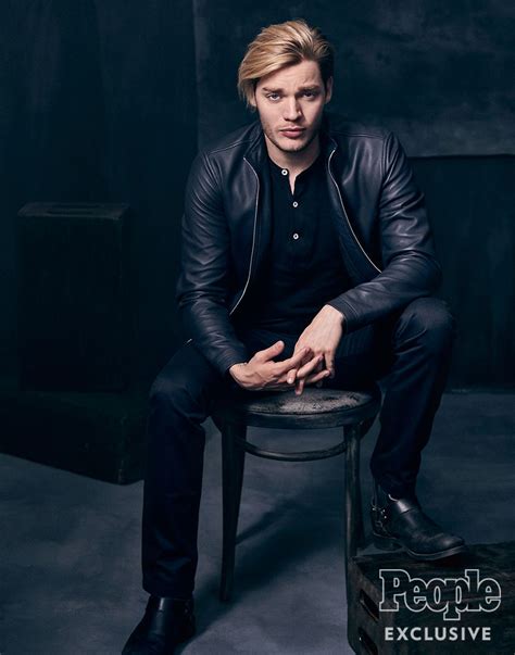 Sexiest Man Alive 2017 Shadowhunters Cast Photos