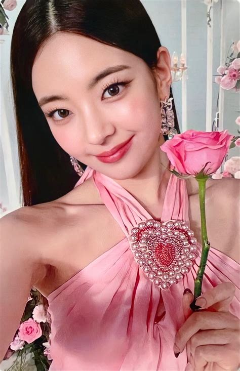 Checkmate Lia Itzy Rose Pob Photocard In 2024 Itzy Lia Photocard