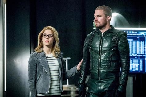 Arrow Series Finale Felicity And Oliver Reunite In The Afterlife