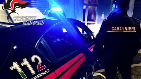 Picchiano Un Ragazzo Per Un Debito E Lo Abbandonano Per Le Strade Di Cinisello Balsamo