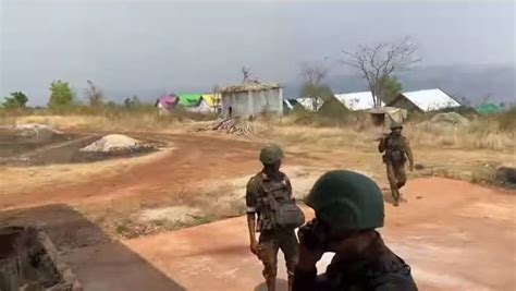 Shan News Burmese Version နောင်ချိုမြို့ကို စစ်ကောင်စီတပ် ပတ်ပတ်လည