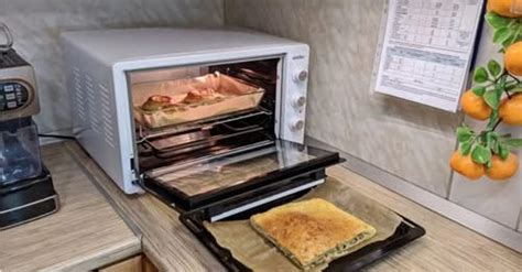 Свекърва ми ме вкара в стаята и ми връчи подаръци но аз едва не припаднах от това което видях