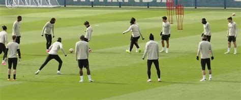 Psg 이강인 챔스바르샤전 대비 훈련스샷 해외축구 에펨코리아