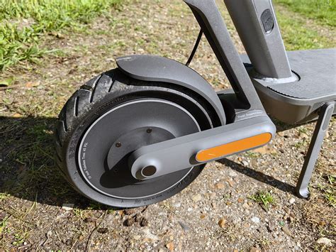 Test Labo De La Xiaomi Mi Electric Scooter 4 Ultra Pour Voyager Loin