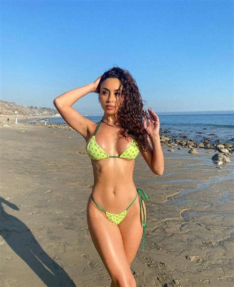 Korina Scrolller