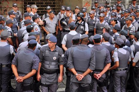 Veja fotos de onda de protestos pelo país BOL Fotos BOL Fotos