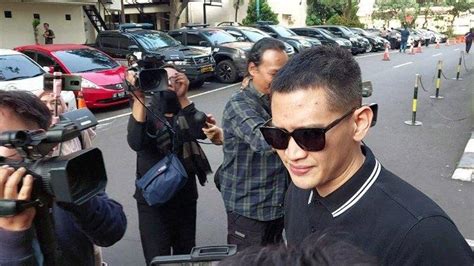 Rezky Aditya Diperiksa Polisi Terkait Video Syur