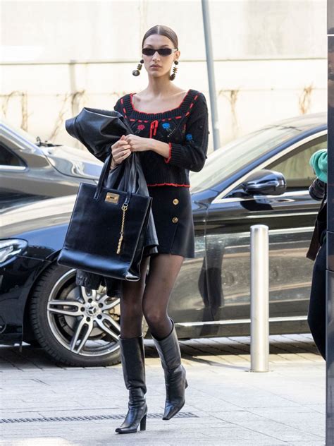 Bella Hadid Arriving At The Versace Fashion Show In Milan 02212020