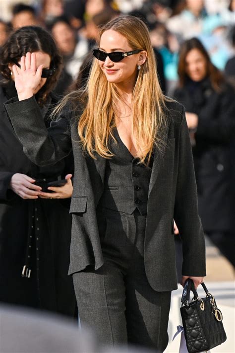 Dior Fashion Show Jennifer Lawrence Boobs Cleavage Hot Celebs Home