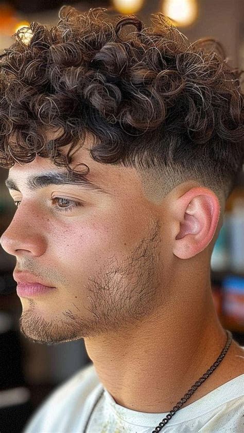 Taper Cheveux Bouclés Les 15 Coiffures Pour Homme Tendance En 2025