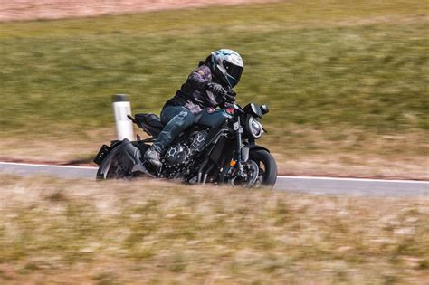 Honda Hornet 750 Vs Honda CB1000R Black Edition Vergleich 2023