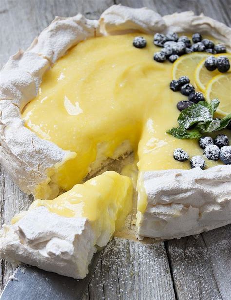 Lemon Curd Pavlova Lemon Recipes Pavlova Recipe Lemon Curd Pavlova