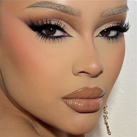 Pin By C On 𝐅𝐀𝐂𝐄 𝐁𝐄𝐀𝐓 Dope Makeup Swag Makeup Unique Makeup