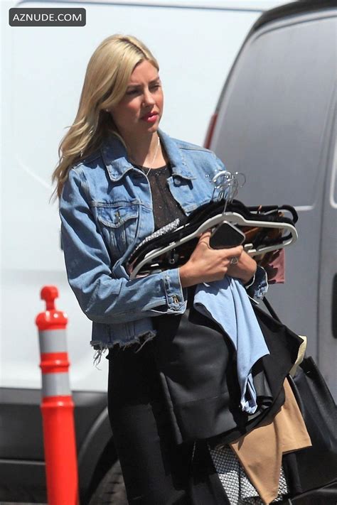 Heather Rae Steps Out With Her Selling Sunset Crew In Los Angeles