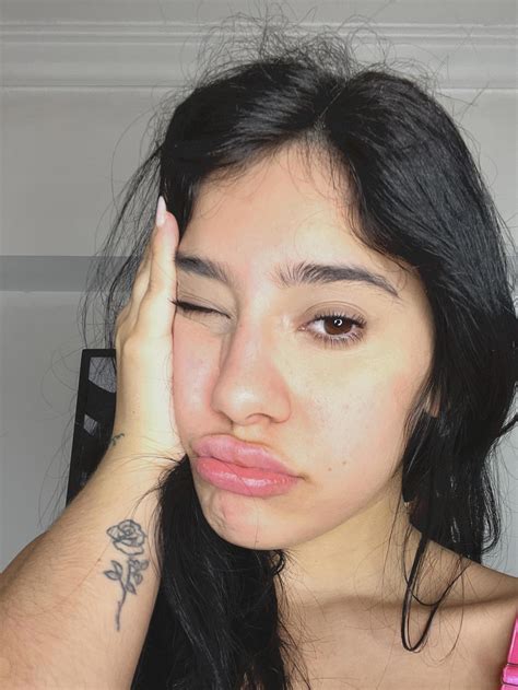 You Have To Rub My Big Ass To Make A Wish Im A Genie Rbustyblondemilfs