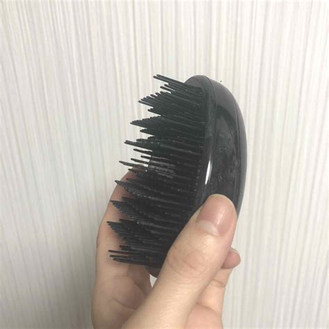 立体ヘアブラシ｜daisoの効果に関する口コミ「超優秀！100均で買えるおすすめヘアブラシ！daiso 立体ヘアブラシ たまご型 」 By