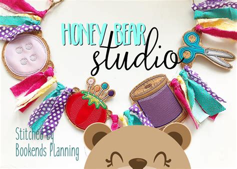 Sewing Notions Banner Wreath Set Value Pack Honey Bear File Download