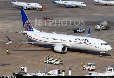 N37506 | Boeing 737-9 MAX | United Airlines | YoungKyun Shin | JetPhotos