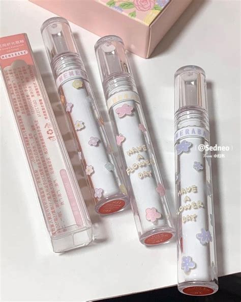 𝖿𝗎𝗈𝗈𝗌𝗂𝖾⠀⠀⠀⠀♡⠀⠀⠀⠀⠀红 Makeup Accesories Makeup Items Lip Gloss