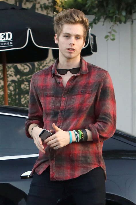 Lukeis My Penguin Tumblr Tumbex