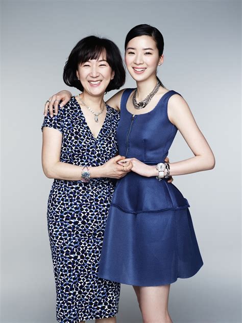 패션엔 스와로브스키 5월 가정의 달 맞아 모녀 화보 선보여
