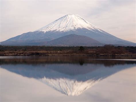 富士山の凜とした美しい姿に 新しい一年の幸せを祈願する 今日の絶景
