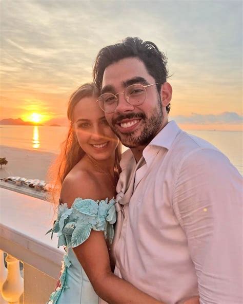 Namorada de Gabriel Diniz passa mal durante velório do cantor e é atendida às pressas TV Foco