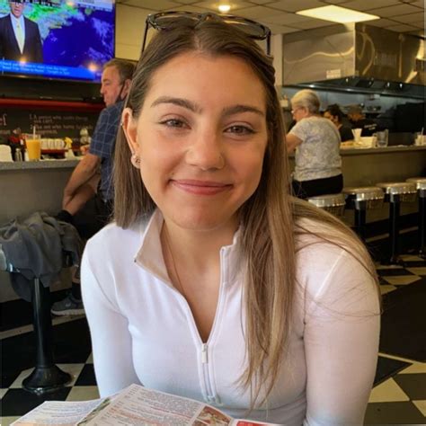 Danielle Acocella Administrative Assistant And Accounts Receivables