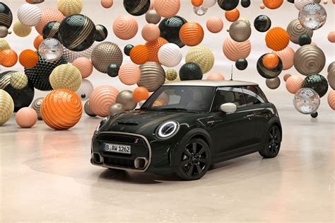 Mini 特別仕様車レゾリュートエディション発表 専用カラー設定 中古車なら【グーネット】