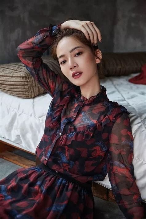 台灣演員曾之喬時尚雜誌寫真高清攝影 每日頭條