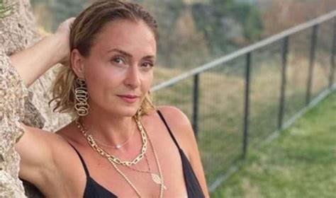 Sakla Beni dizisi Filiz kimdir Ceyda Düvenci kimdir aslen nereli ve