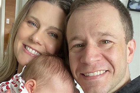 Esposa De Tiago Leifert Mostra O Rosto Da Filha Em Fotos Encantadoras