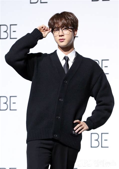 [e포토] 방탄소년단 진 지적인 남자