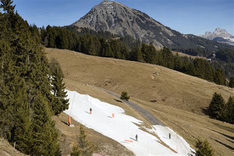 Ski Season Slumping On Snowless Swiss Alps
