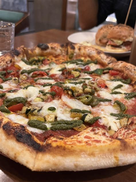 Authentic Hand Tossed Pizza Rpunefoodporn