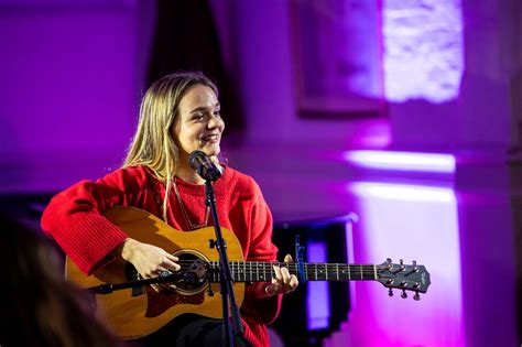 Songwriting Masterclass And Workshop With Hannah Jane Lewis Wellington College