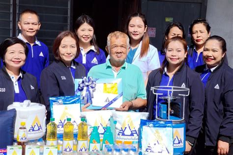 ประชาสัมพันธ์ รมว พิพัฒน์ มอบ เลขาธิการ สปส มารศรี ลงพื้นที่ จ ชลบุรี ตรวจเยี่ยมผู้ประกันตน