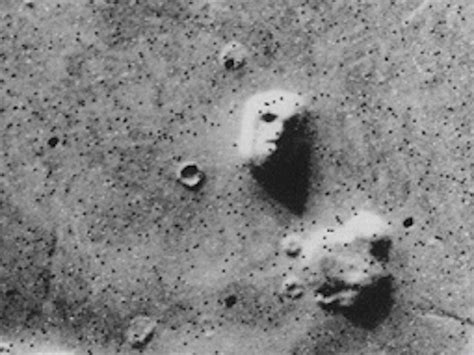 火星に｢クマの顔｣nasaの探査機が撮影した面白画像の最新版 Business Insider Japan