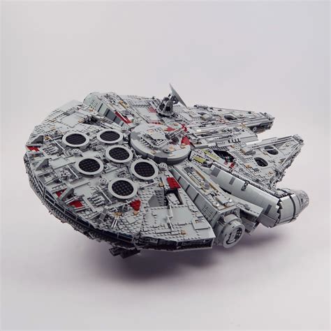 Millennium Falcon Lego