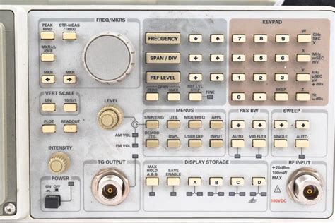 Tektronix 2712 9khz 1 8ghz Fully Programmable Rf Digital Spectrum