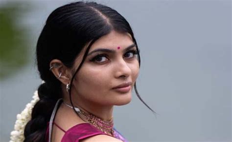 Kamal Haasan Evicts Ananya Rao In Bigg Boss 7 Tamil